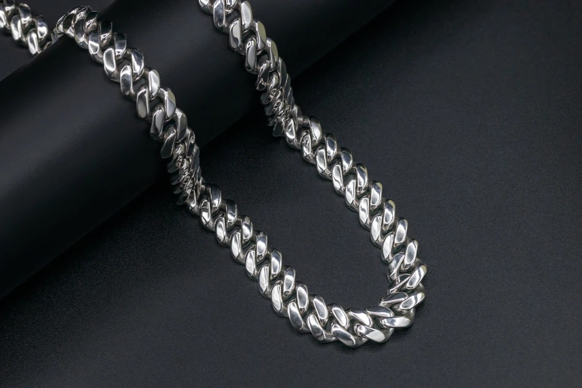 9ct White Gold Cuban Chain 12mm 187g - Out of stock