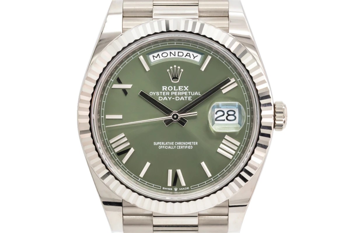 Rolex DayDate 40mm 18ct White Gold President Olive Green 228239 - Out ...