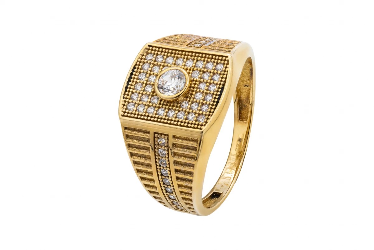 9ct Yellow Gold Cubic Zirconia Ring 4.5g